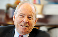 Leshner talks leadership