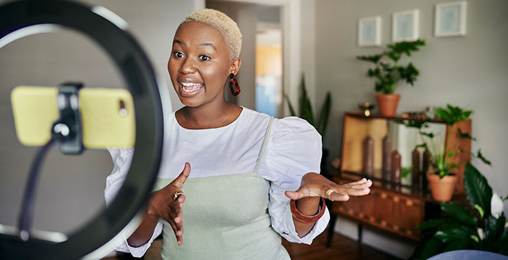 Can you be a pedagogical influencer? Using social media to increase ...